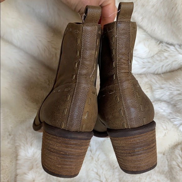 Donald J. Pliner | Shoes | Donald Pliner Doro Leather Ankle Boot Boho ...